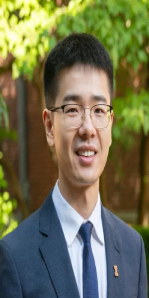 Yang Gao Headshot | Simon Business School